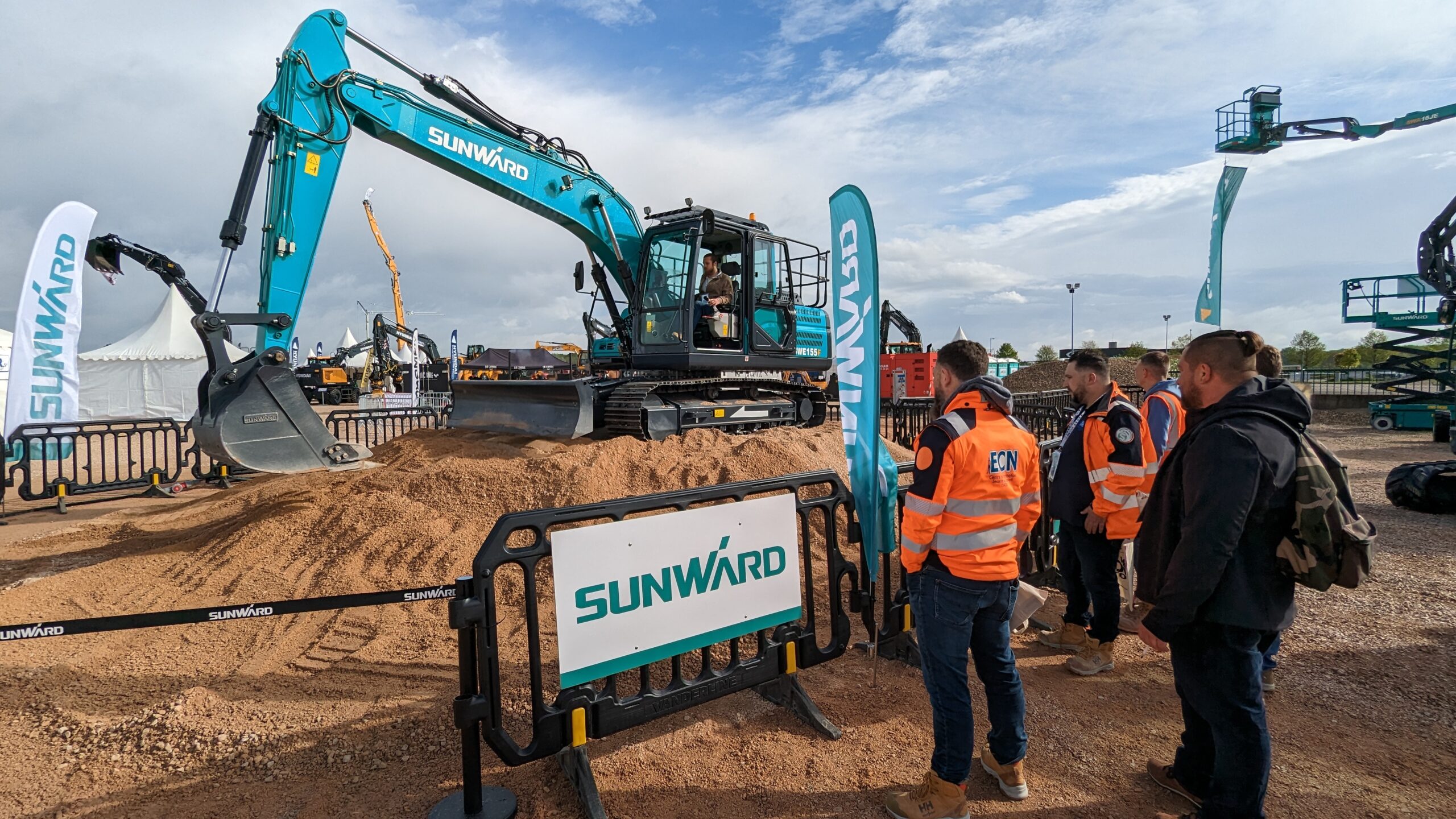 Sunward Leaves a Lasting Impression at Dig Tour Exhibition in France - Sunward Europe (Official ...